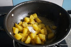 VAZHAIKAI MANJAPODI CURRY/RAW BANANA TURMERIC CURRY Recipe | nithyaskitchen